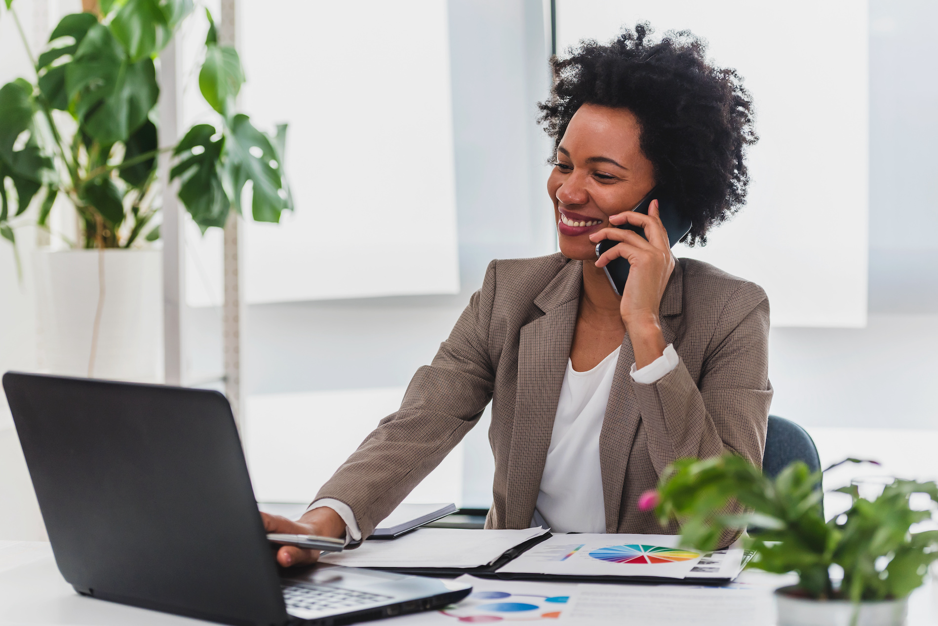 Selecting a Cloud Phone System for Your Business - KiteTech